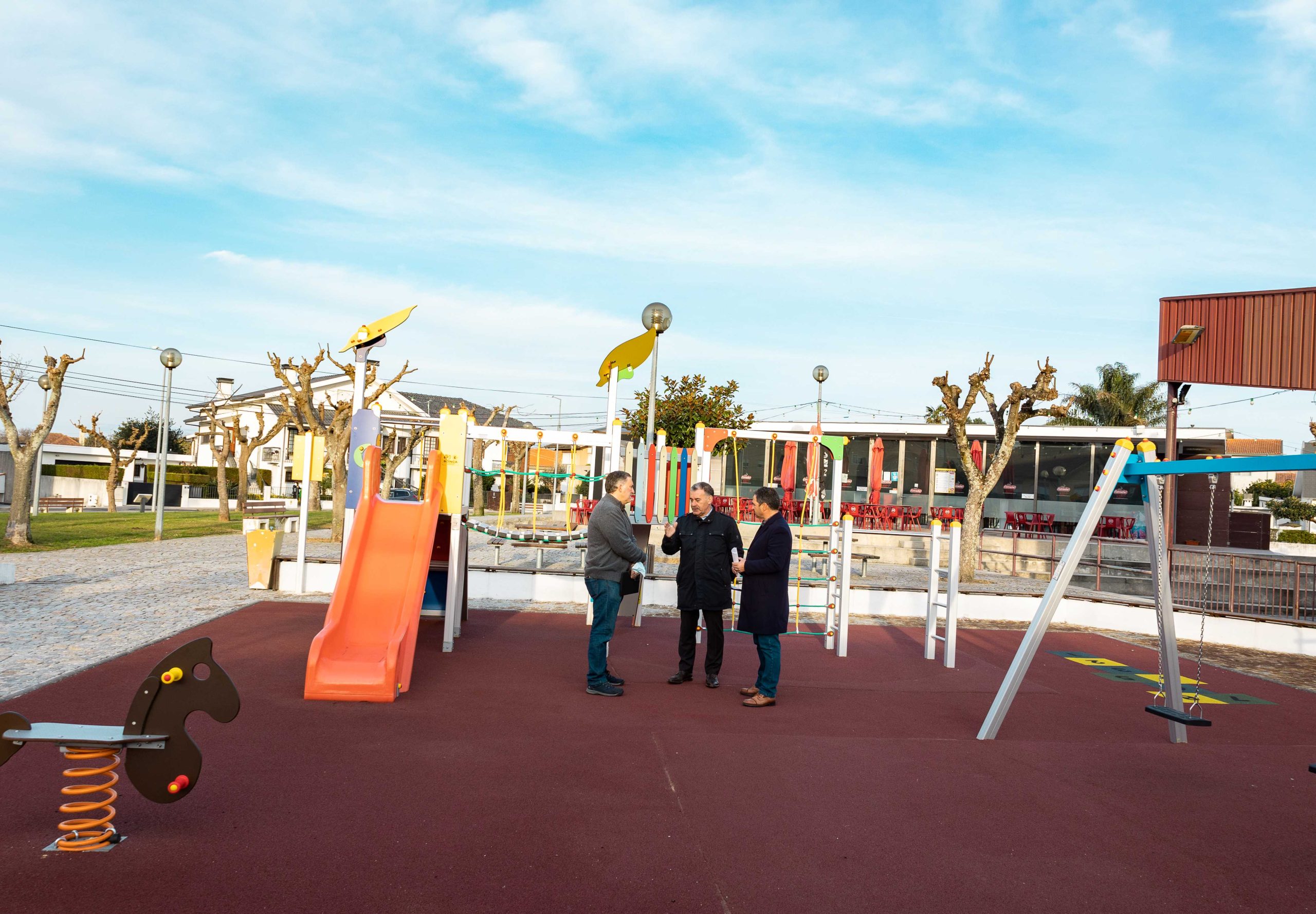 Câmara requalifica 40 parques infantis e 23 polidesportivos em todo o ...
